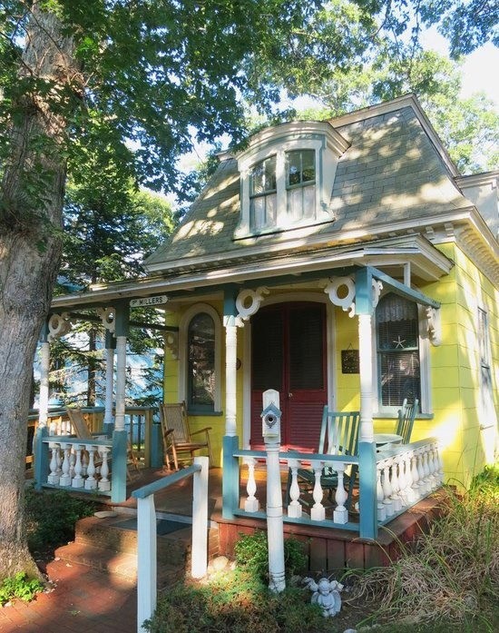 Sweet Cottage Cuteness. – RUBY CANOE – Home